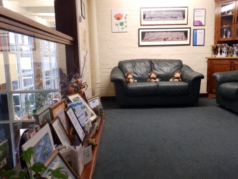 Sheredes Primary School » Admissions